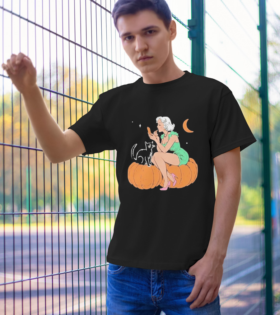 Pinup Girl Applying Lipstick On Pumpkin With Black Cat Halloween Moon Scene T-Shirt