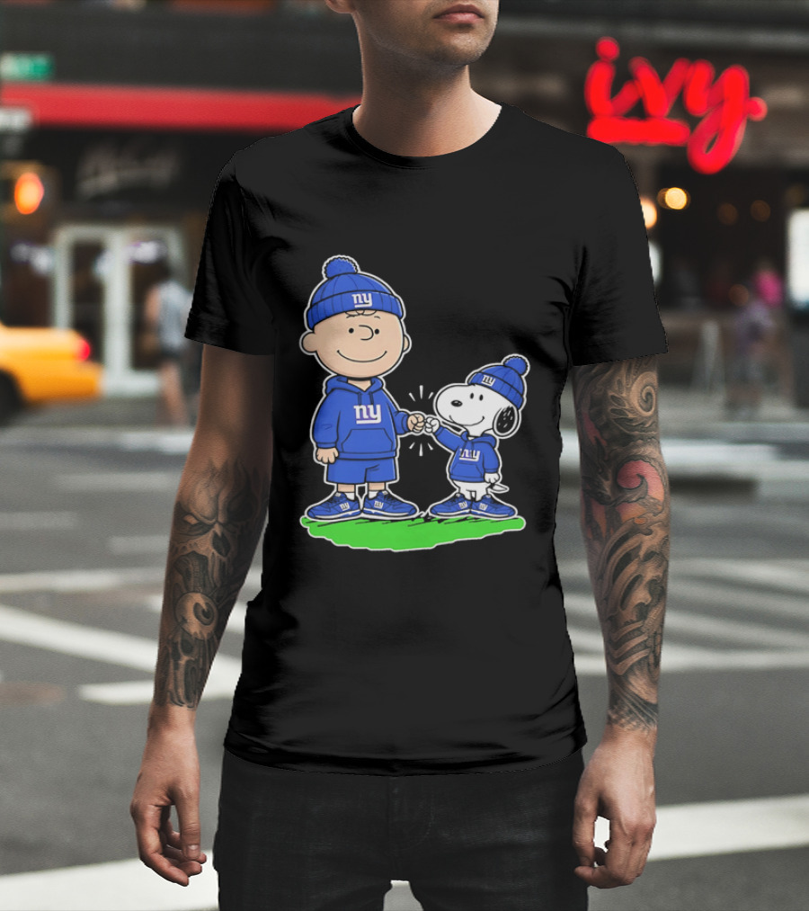 Snoopy And Charlie Brown NY Giants NFL Collaboration T-Shirt