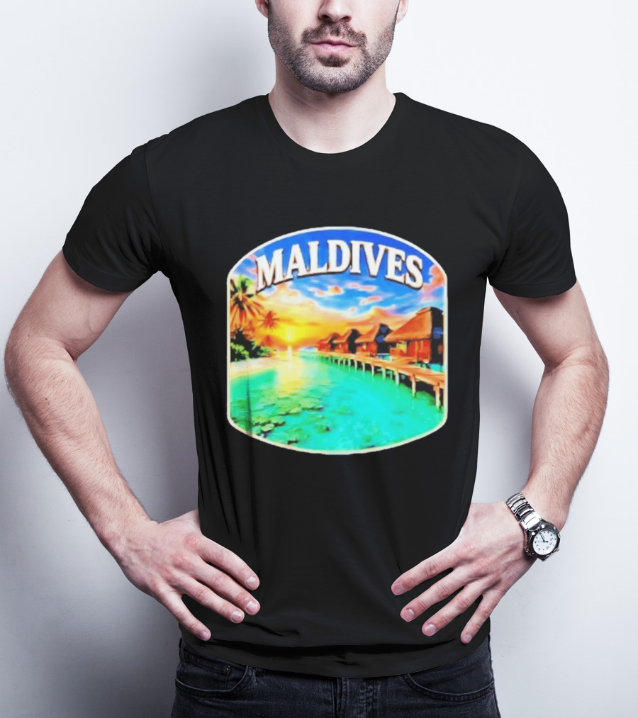 Maldives Tropical Sunset Overwater Bungalows Exquisite Island Escape T-Shirt