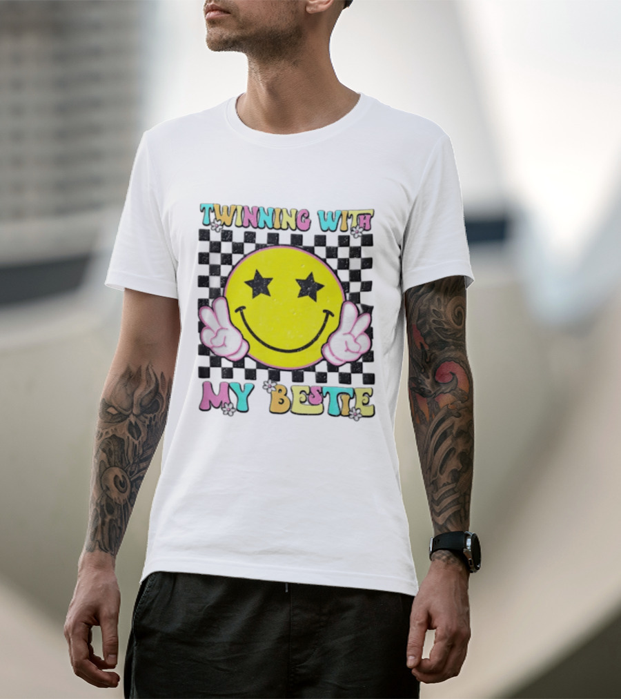 Twinning With My Bestie Yellow Smiley Face Checkered Star Eyes Peace Signs T-Shirt