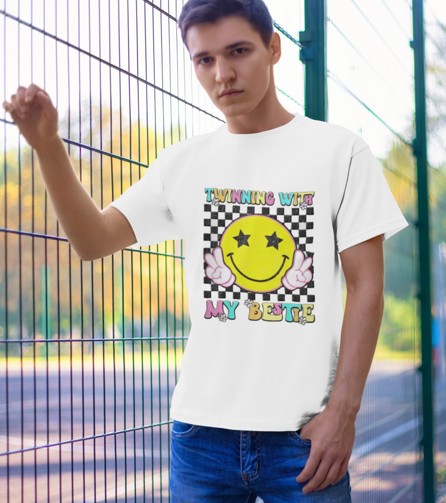 Twinning With My Bestie Yellow Smiley Face Checkered Star Eyes Peace Signs T-Shirt