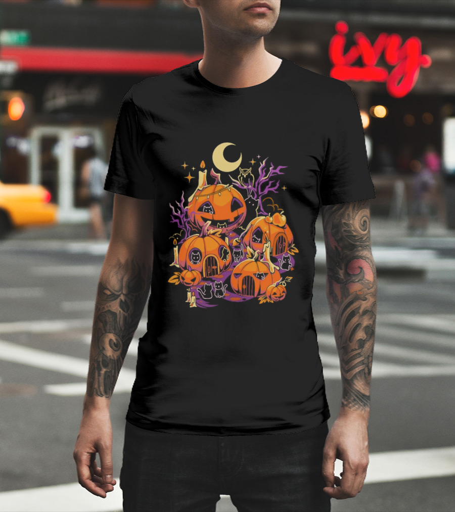 Pumpkin Halloween House Black Cat Crescent Moon Village T-Shirt