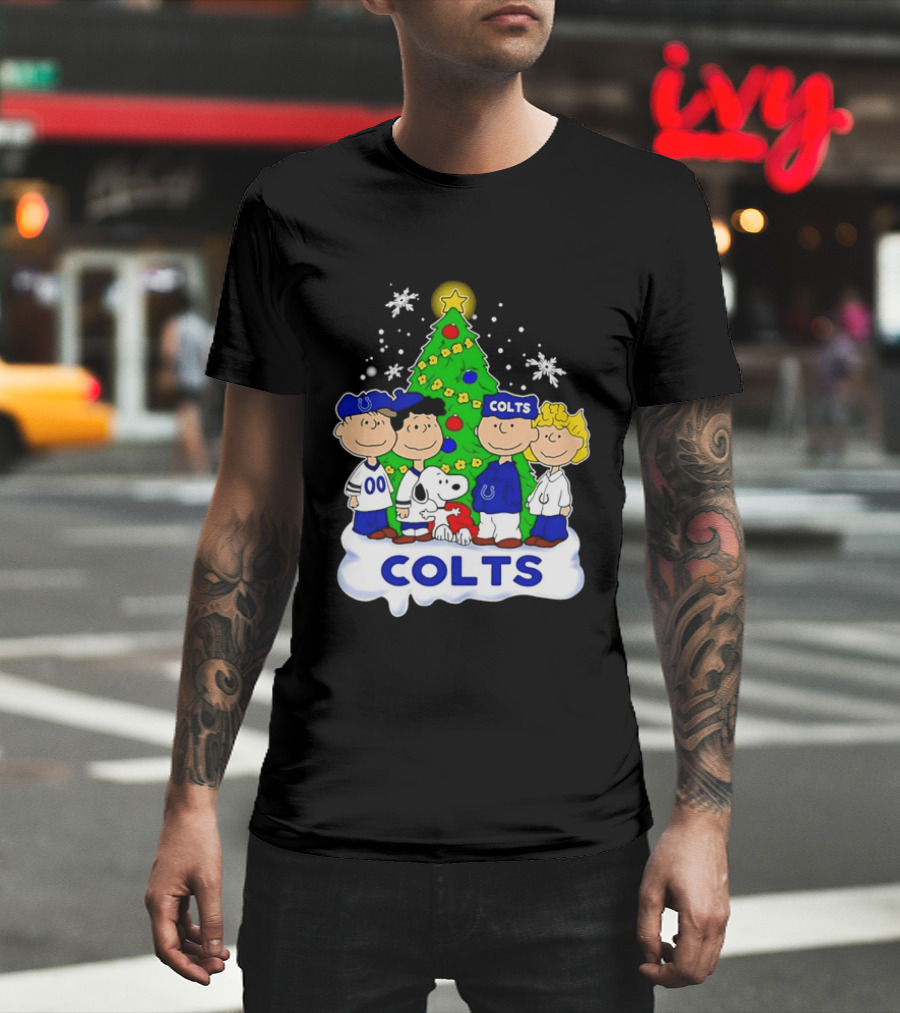 Peanuts Characters Indianapolis Colts Christmas Tree Snoopy Woodstock Snowflakes T-Shirt