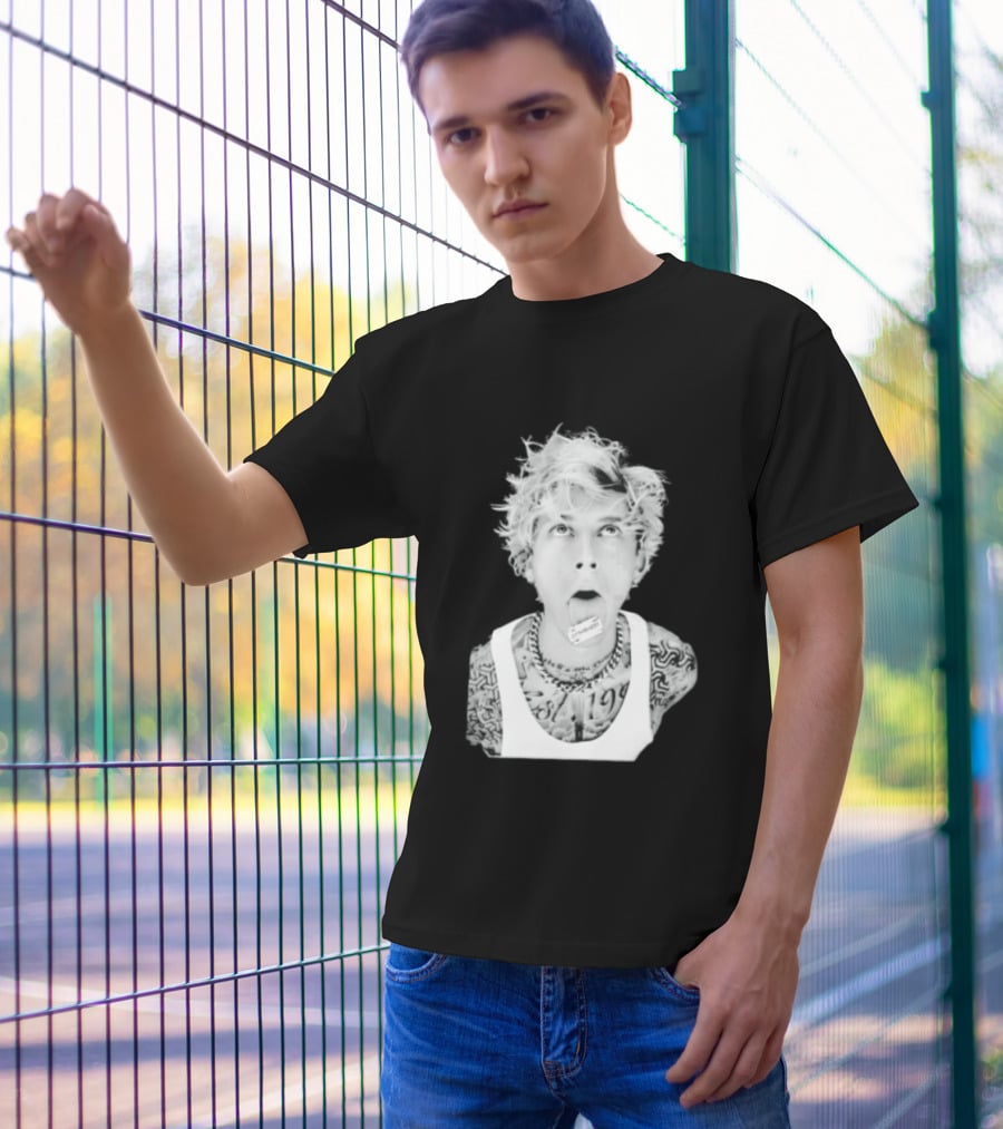 Machine Gun Kelly 1990 Blonde Hair Razor Tongue Tattoo Styling T-Shirt