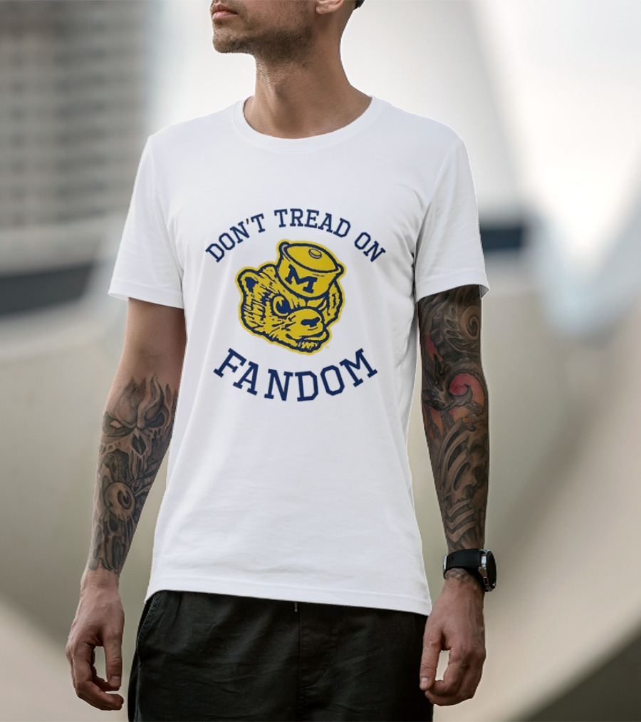 University Of Michigan NCAA Basketball Don't Tread On Fandom Yellow Wolverine M Hat T-Shirt