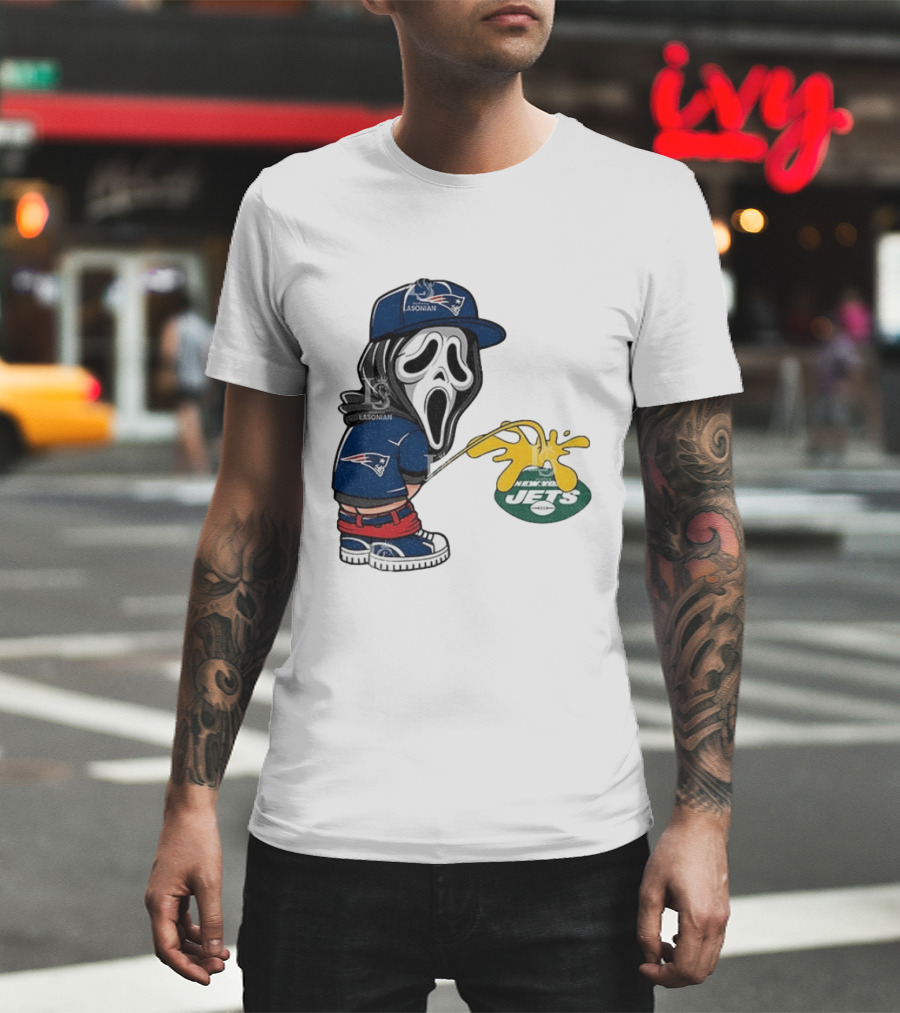New England Patriots Ghostface Urinating On New York Jets T-Shirt