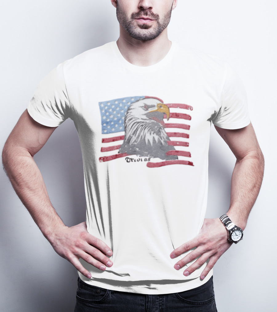 Vecovas Bald Eagle Head Over American Flag T-Shirt