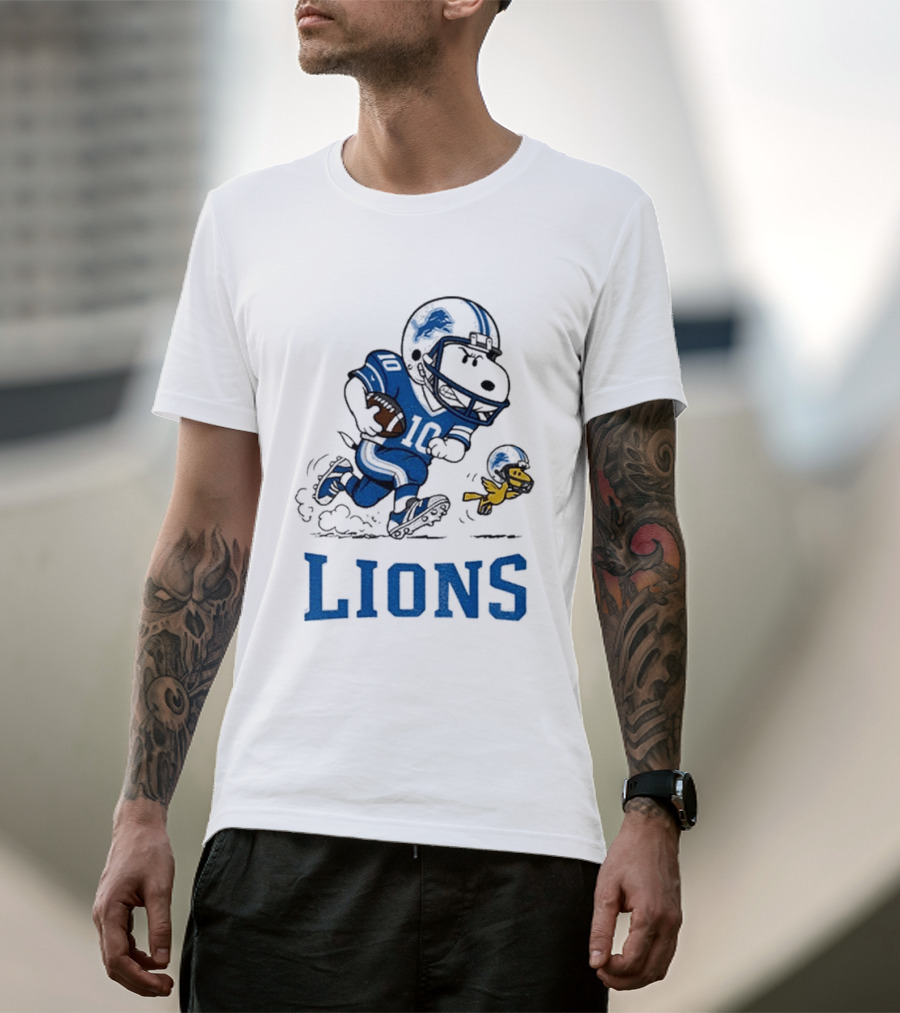 Detroit Lions Snoopy Woodstock Football Run T-Shirt