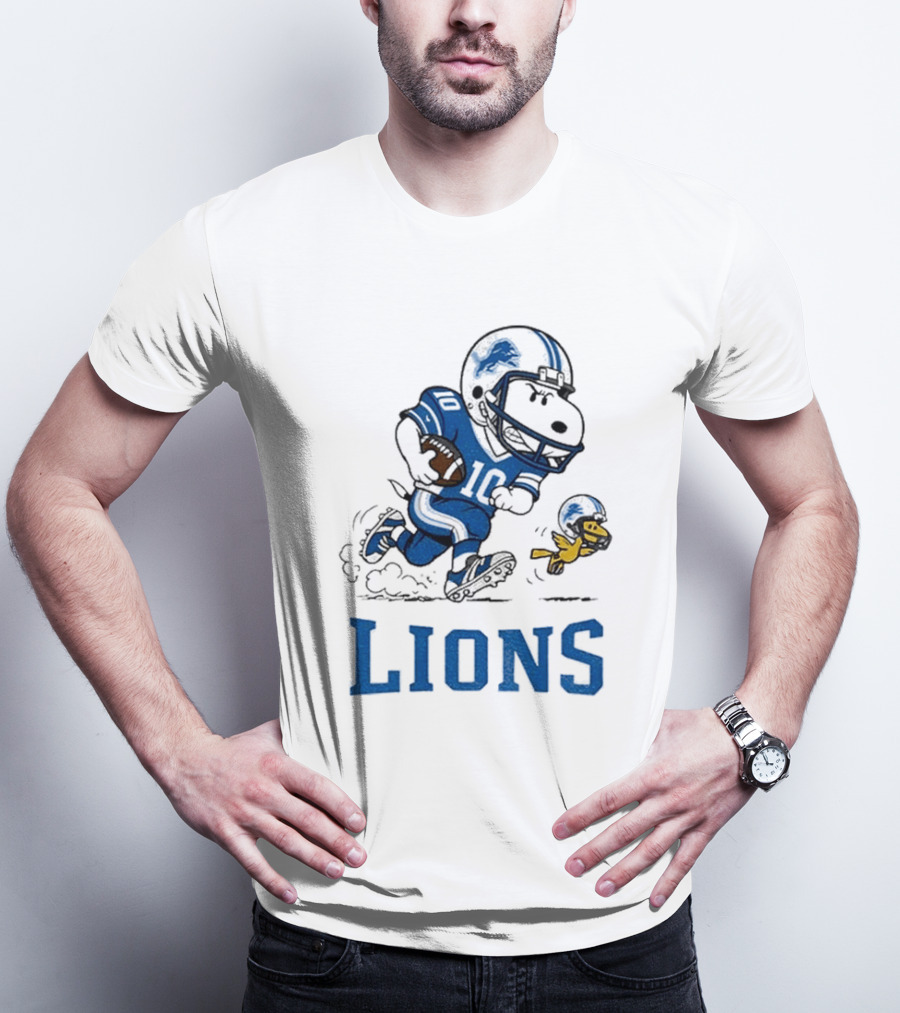 Detroit Lions Snoopy Woodstock Football Run T-Shirt