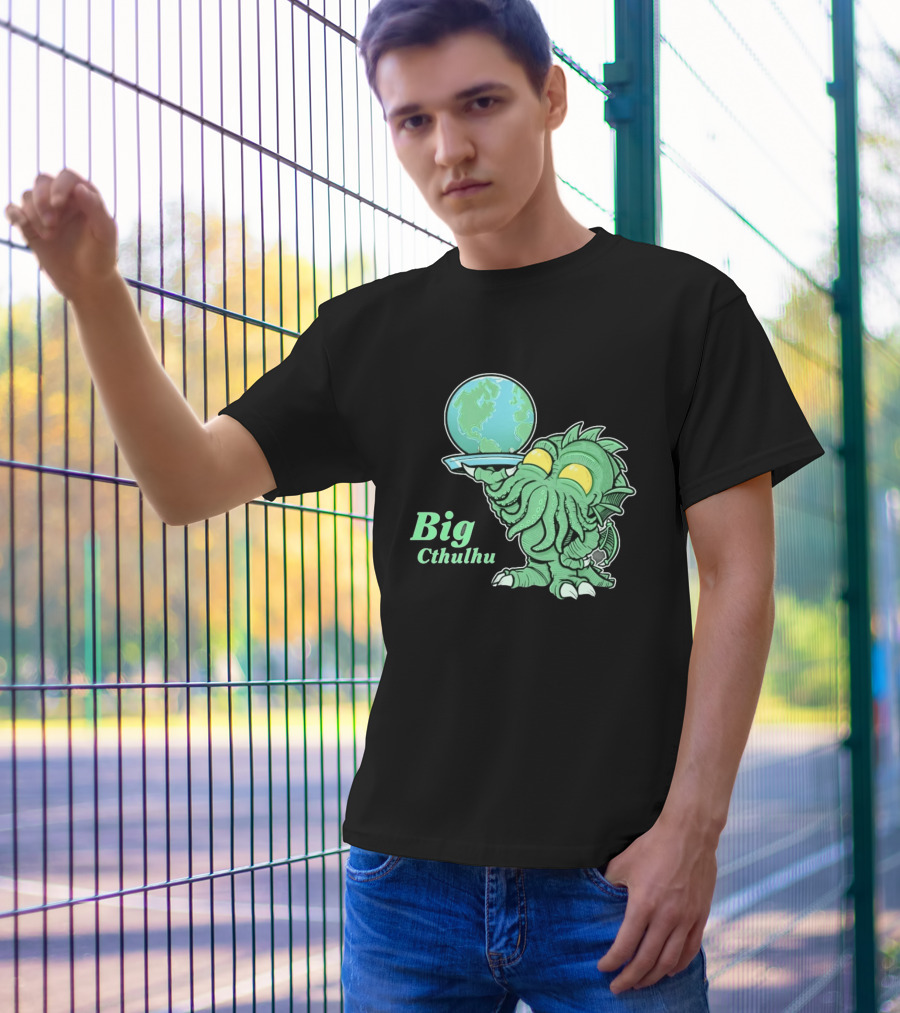 Big Cthulhu Holding The World Lovecraft T-Shirt