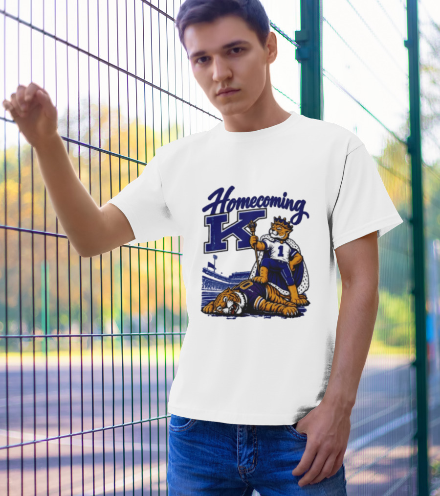 Homecoming K Wildcat King Stands Over Defeated Tiger Stadium Scene T-Shirt