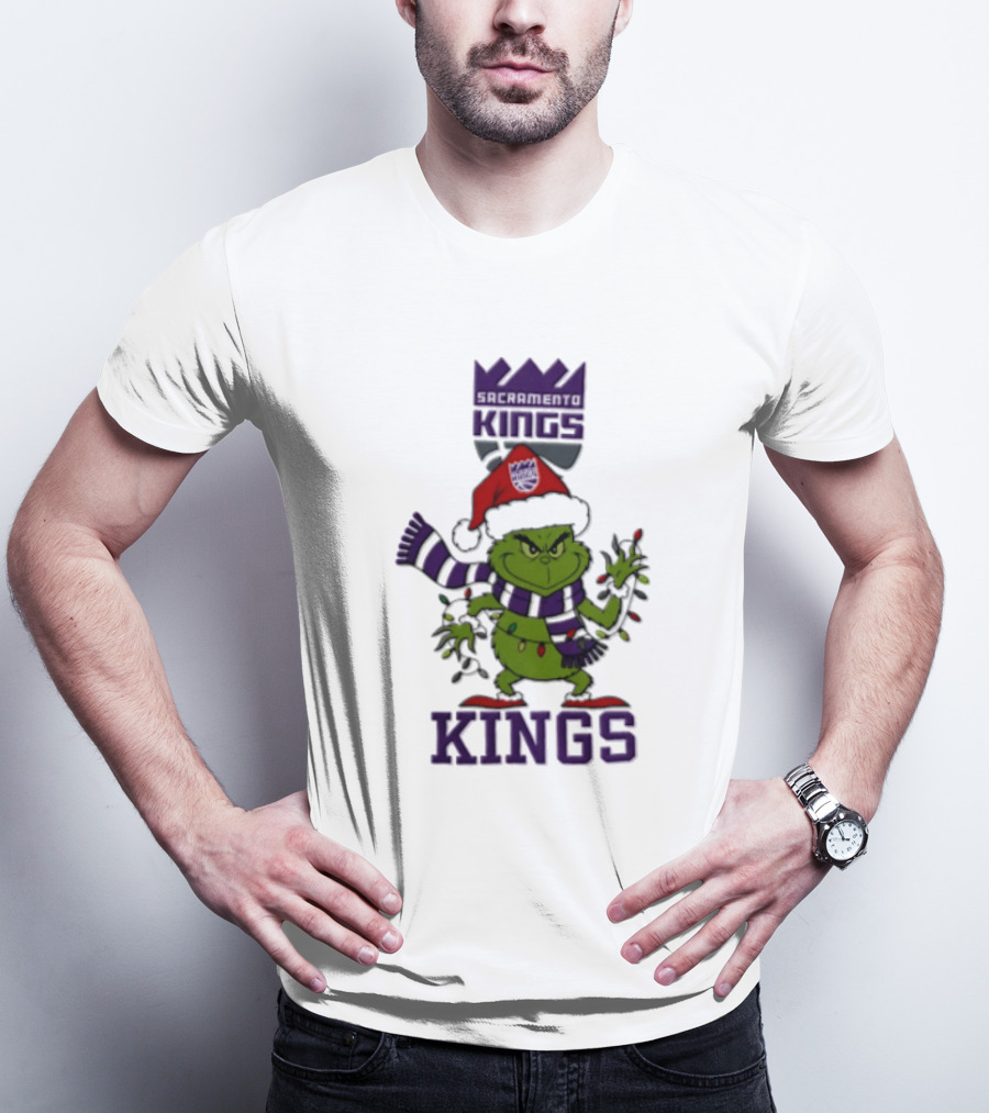 Grinch Sacramento Kings Christmas Heart Hands 2026 T-Shirt