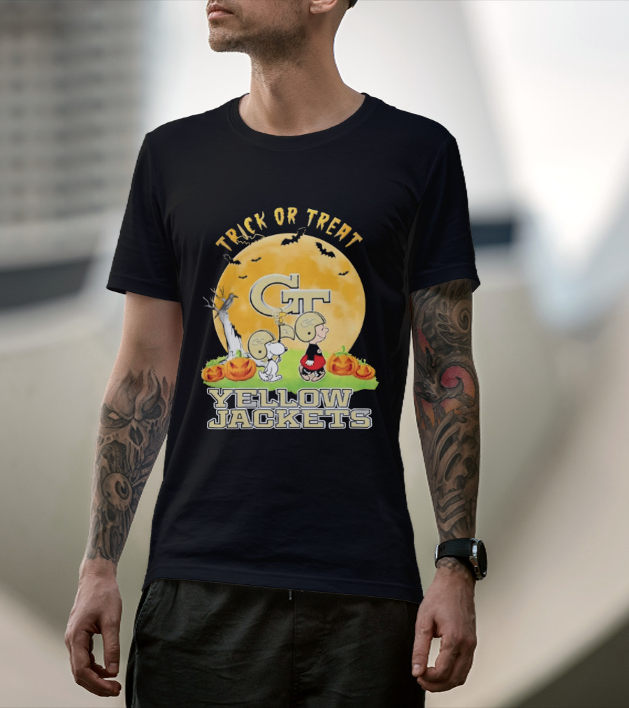 Georgia Tech Yellow Jackets X Charlie Brown And Snoopy Trick Or Treat Halloween T-Shirt