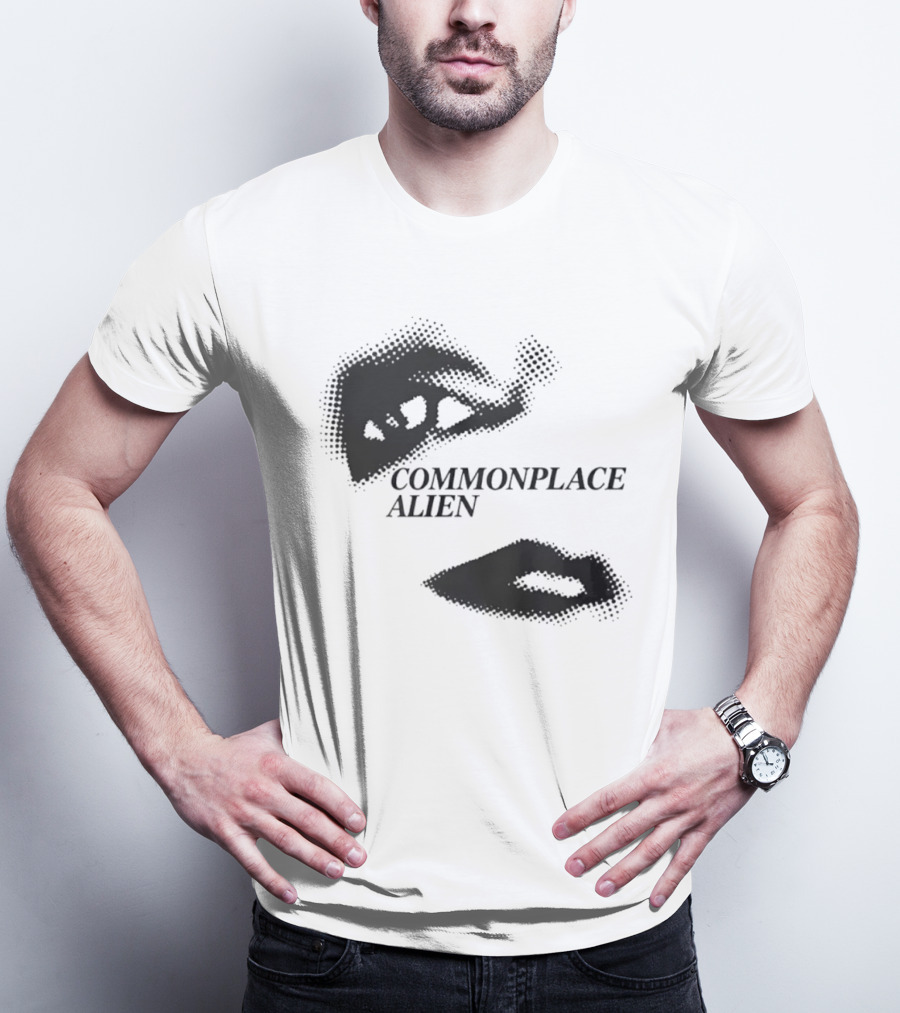 Commonplace Alien Halftone Lips Minimalist T-Shirt