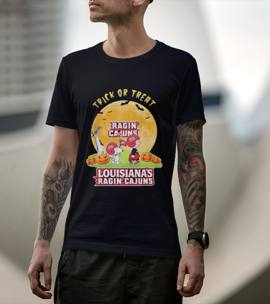Louisiana Ragin Cajuns X Charlie Brown And Snoopy Trick Or Treat Halloween T-Shirt