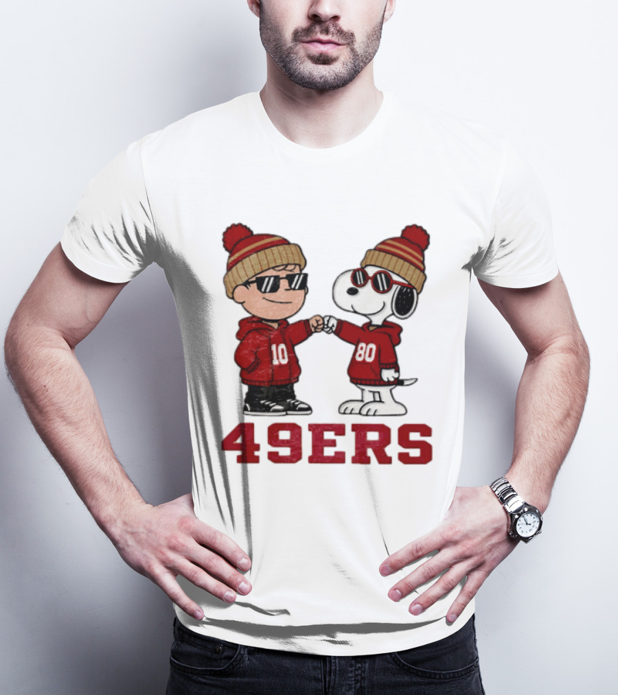 San Francisco 49ers Charlie Brown Snoopy 49ERS Fist Bump Beanies T-Shirt