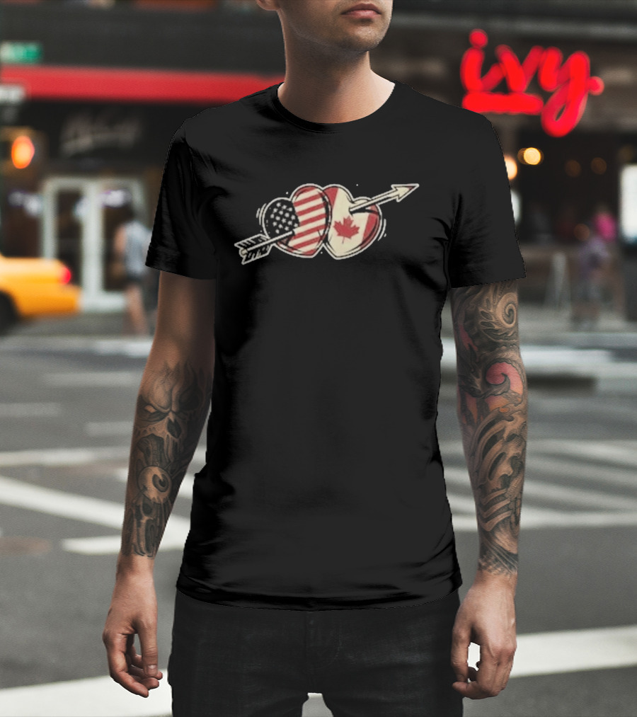 USA Canada Friendship Heart Flag American Canadian Maple Leaf Arrow T-Shirt