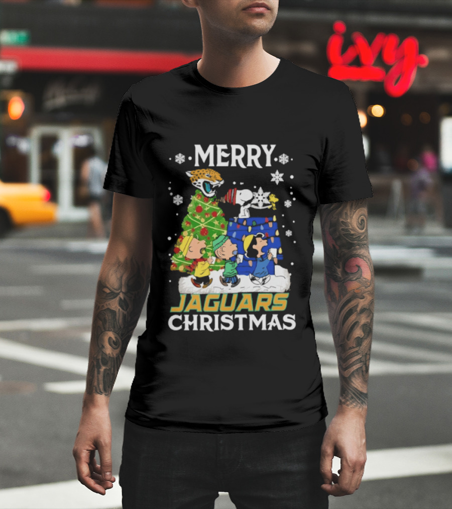 Peanuts Merry Jaguars Christmas Charlie Brown Snoopy Tree T-Shirt