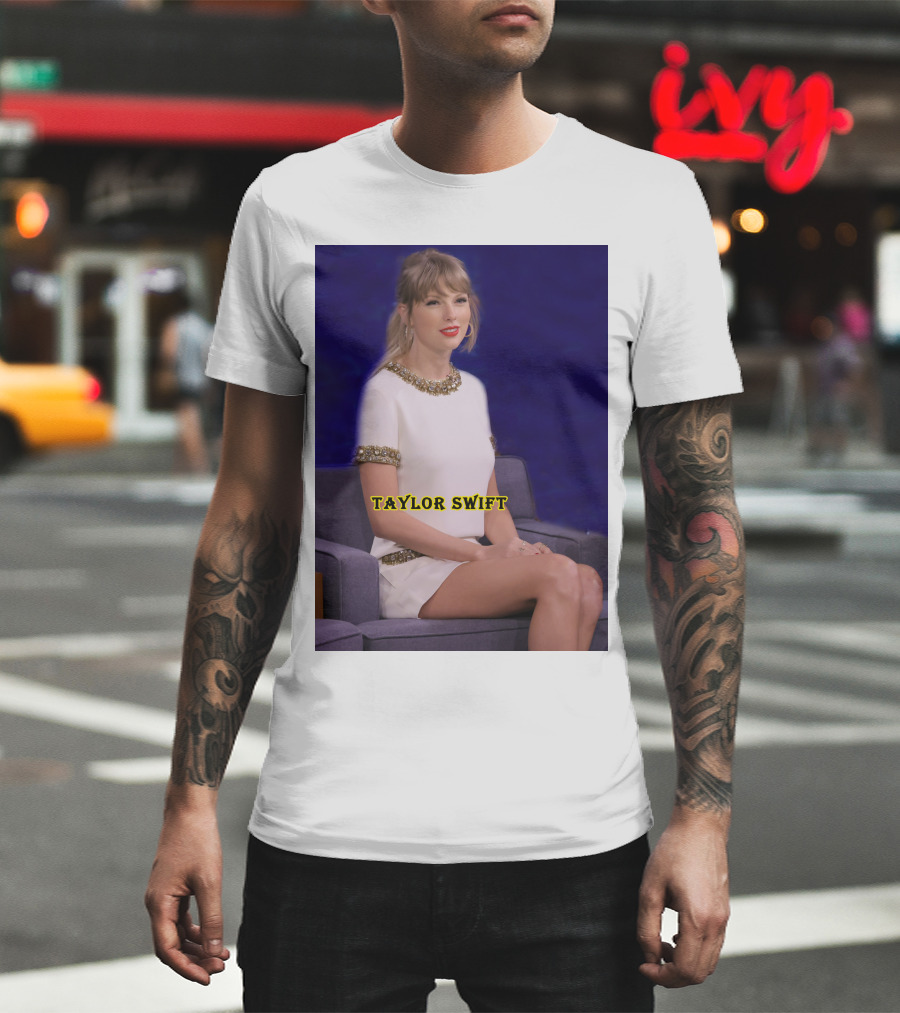 TAYLOR SWIFT Fans Theory About Actress In 10-Minute 'All Too Well' T-Shirt