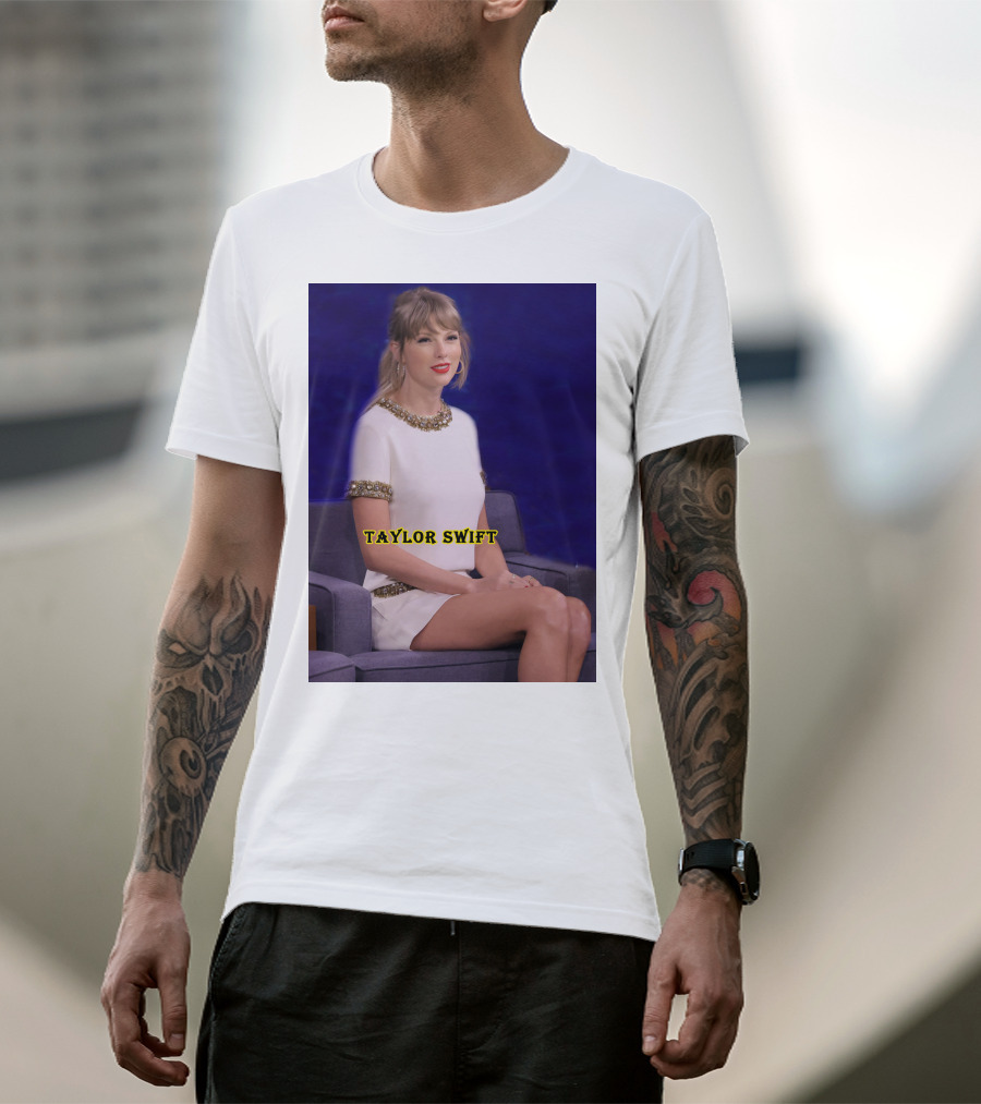 TAYLOR SWIFT Fans Theory About Actress In 10-Minute 'All Too Well' T-Shirt