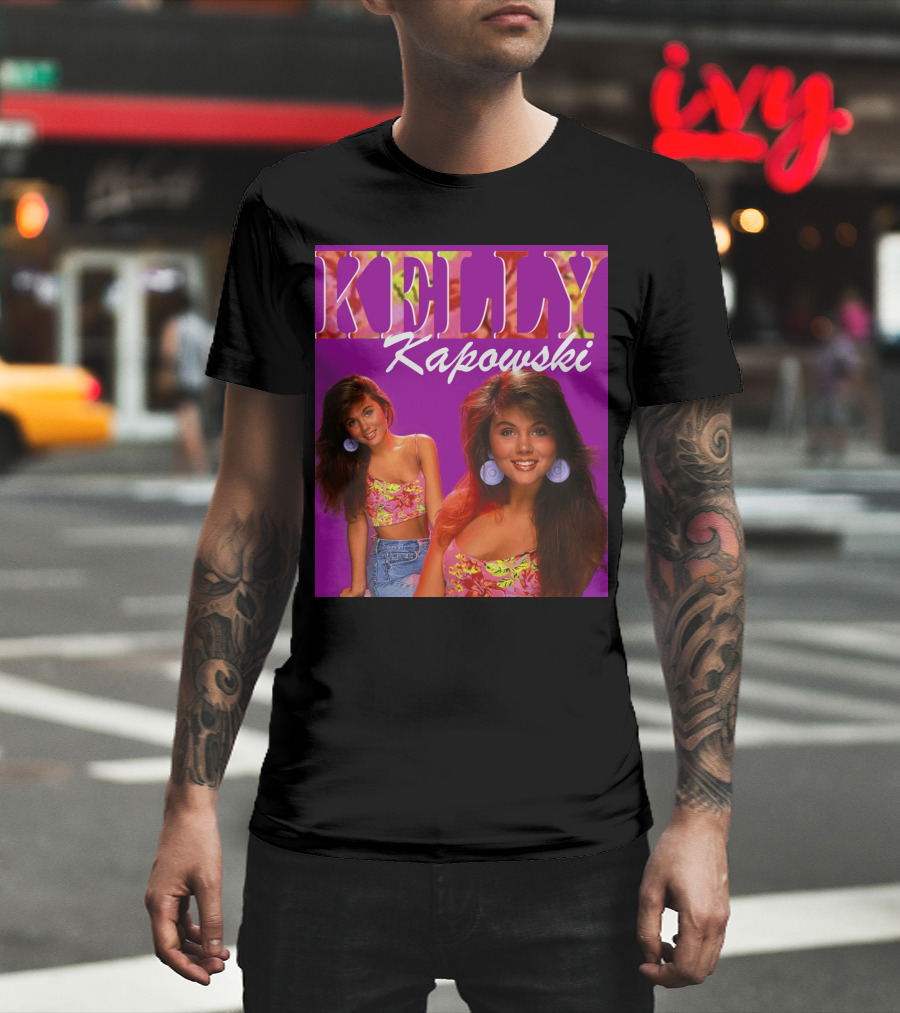 Kelly Kapowski Saved By The Bell 90s Iconic Style Retro Vibes T-Shirt
