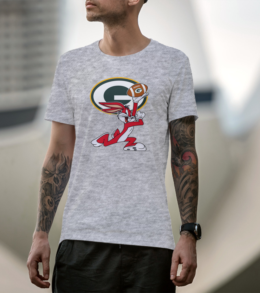 Green Bay Packers Bugs Bunny Holding Football T-Shirt