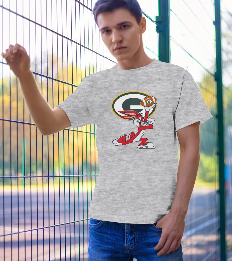 Green Bay Packers Bugs Bunny Holding Football T-Shirt