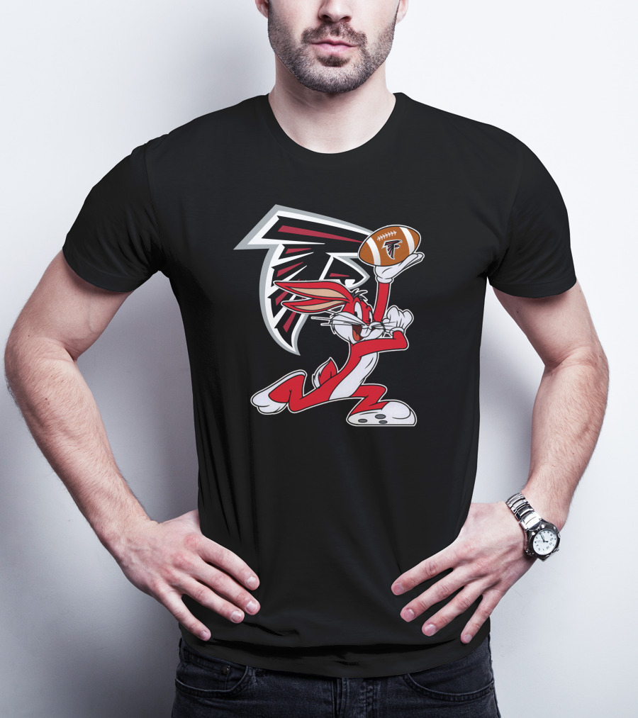 Atlanta Falcons Bugs Bunny Holding Football T-Shirt