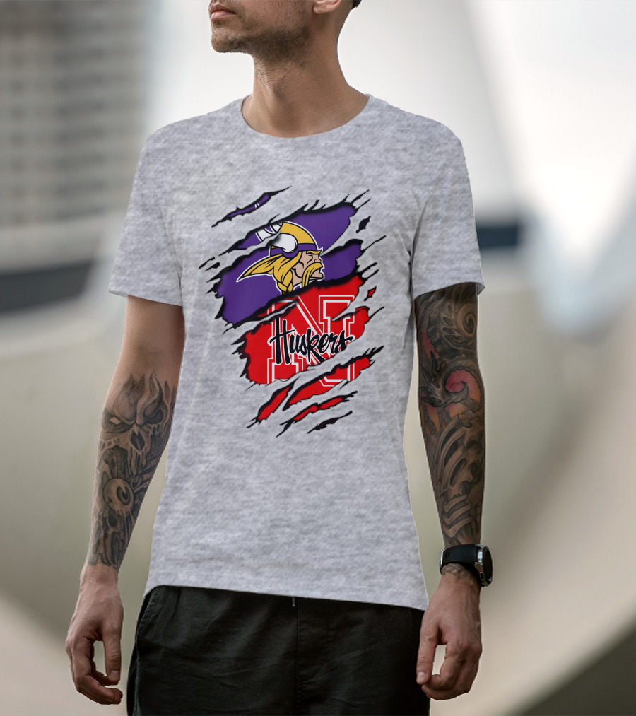 Vikings Huskers Ripped Logo Blend T-Shirt