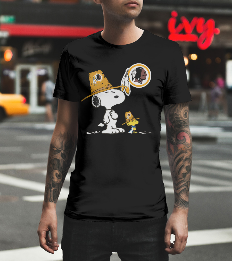 Snoopy And Woodstock Pilgrim Hats Washington Redskins T-Shirt