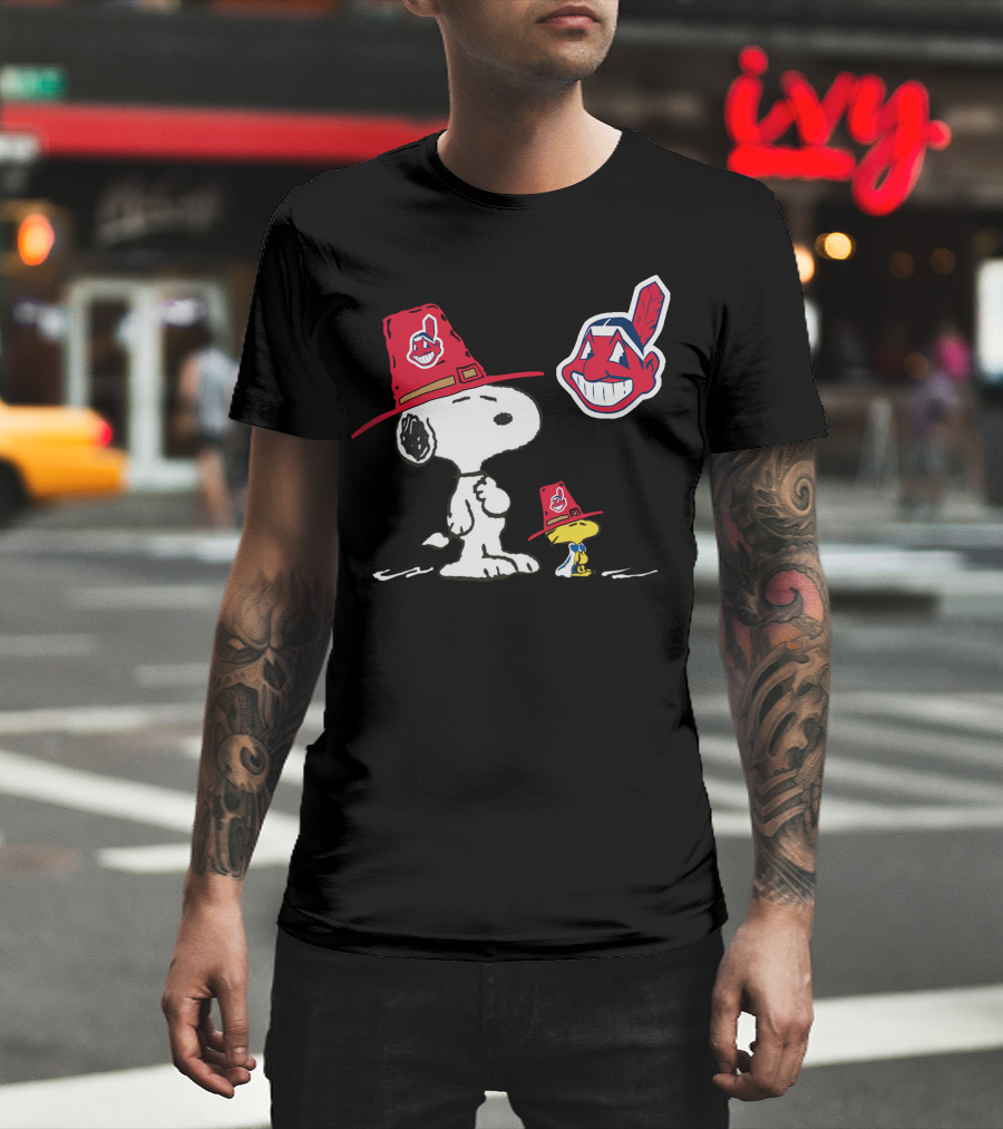 Cleveland Indians Snoopy Woodstock Chief Wahoo Hat T-Shirt