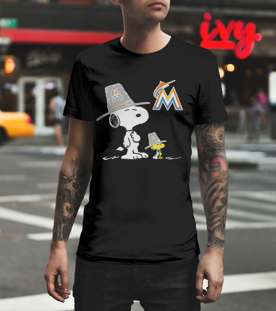 Miami Marlins Snoopy Woodstock Pilgrim Hats T-Shirt