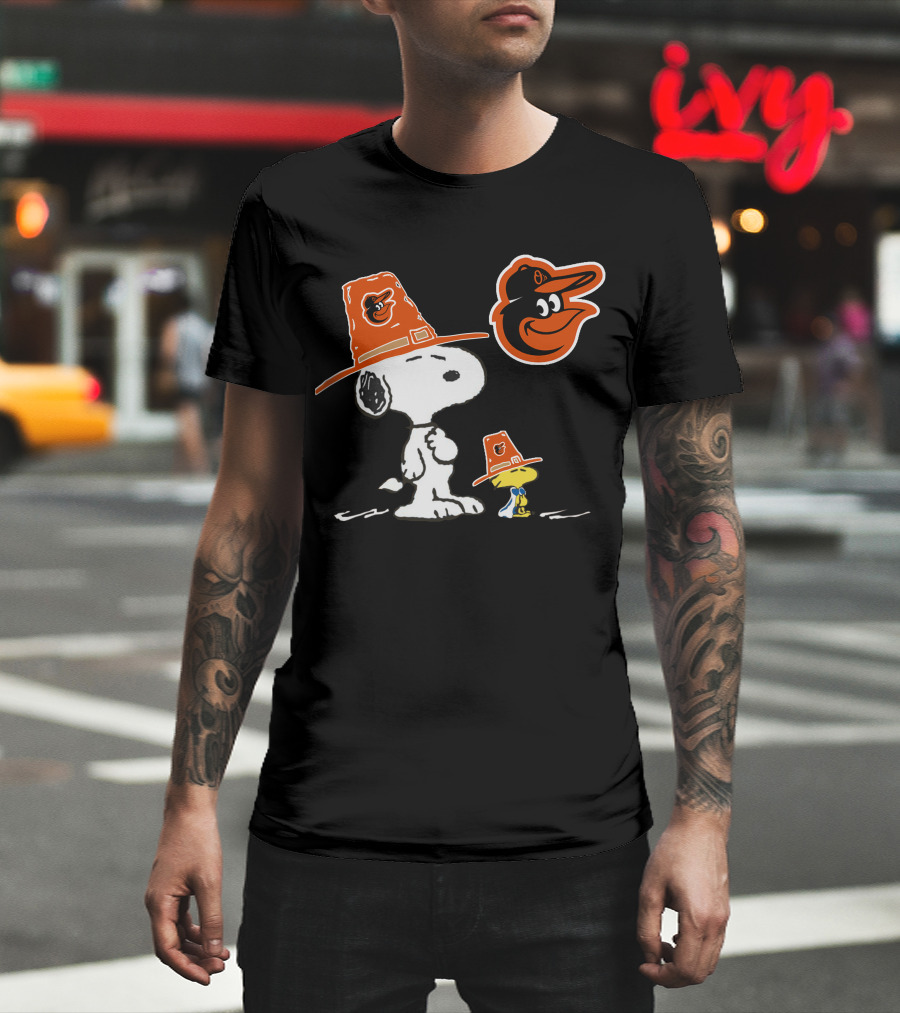 Snoopy Woodstock Orioles Thanksgiving Pilgrim Hats T-Shirt