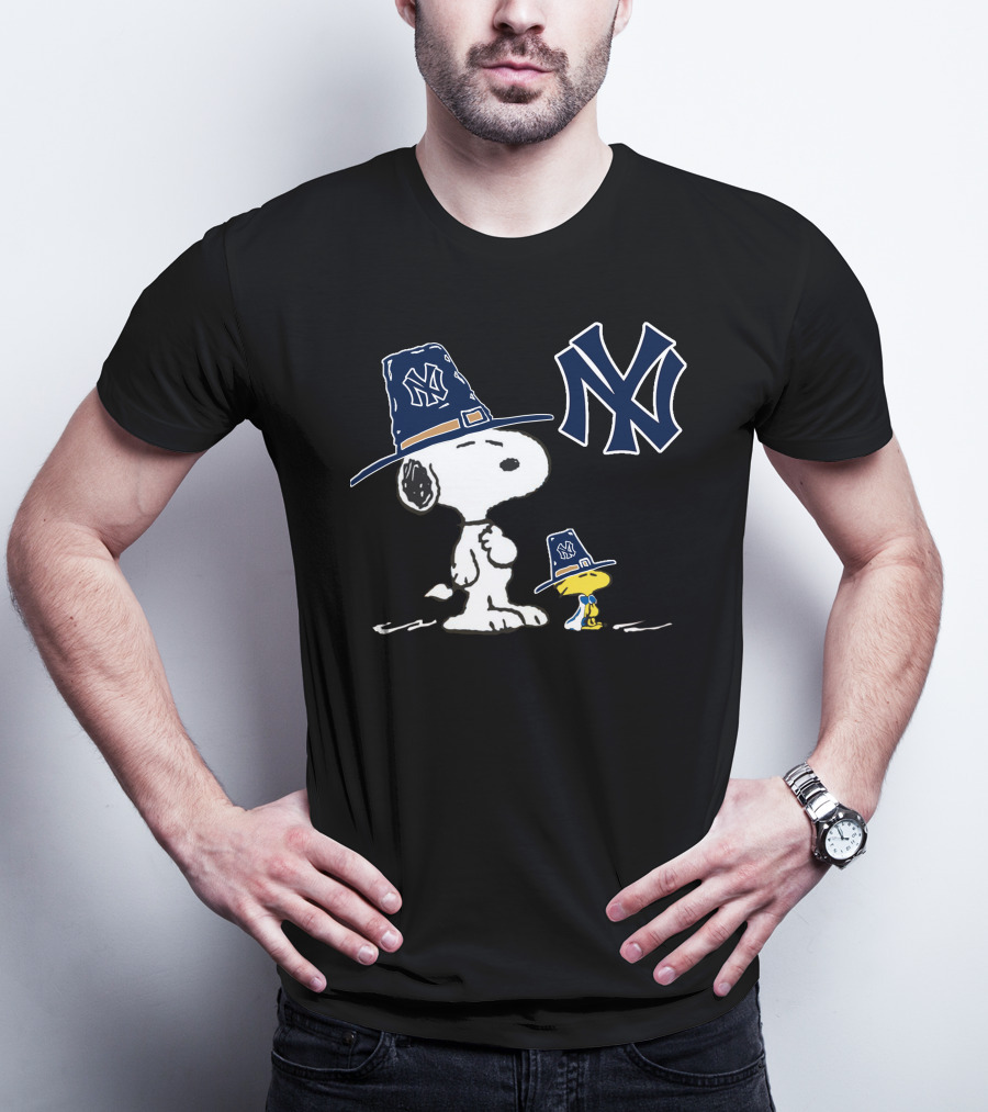 Yankees Snoopy And Woodstock Pilgrim Hats T-Shirt
