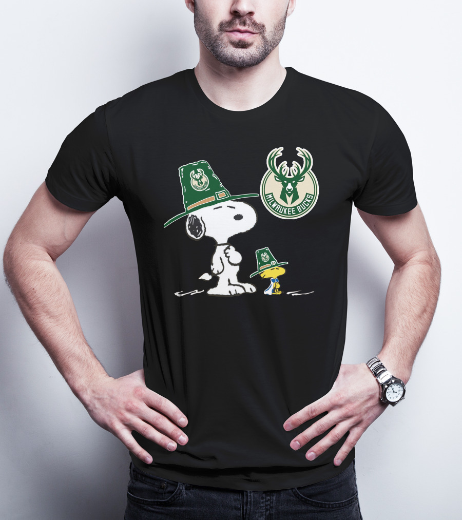 Milwaukee Bucks Snoopy Woodstock Pilgrim Hats T-Shirt