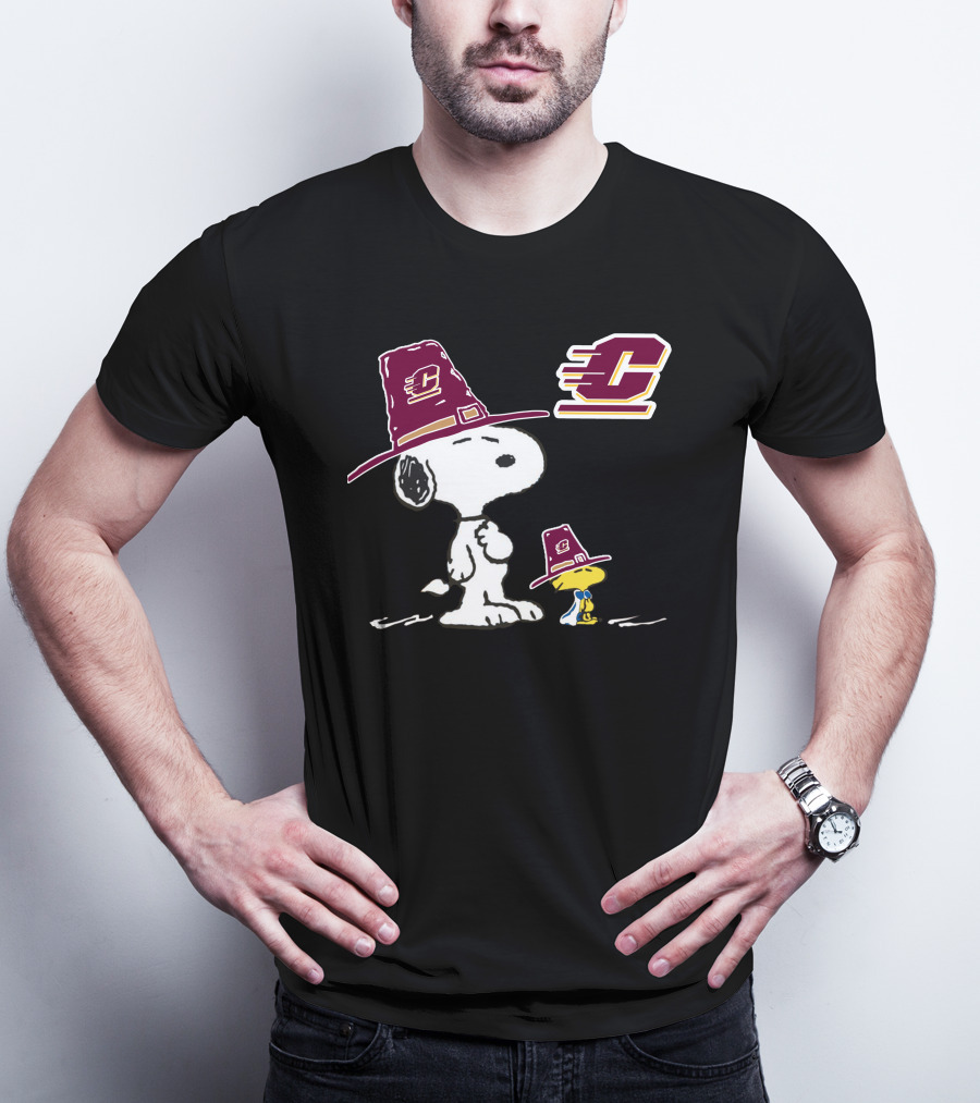 Central Michigan Chippewas Snoopy Woodstock Football T-Shirt