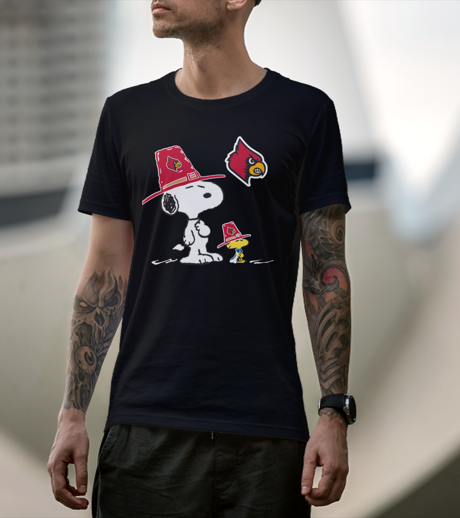 Louisville Cardinals Snoopy Woodstock Pilgrim Hat T-Shirt