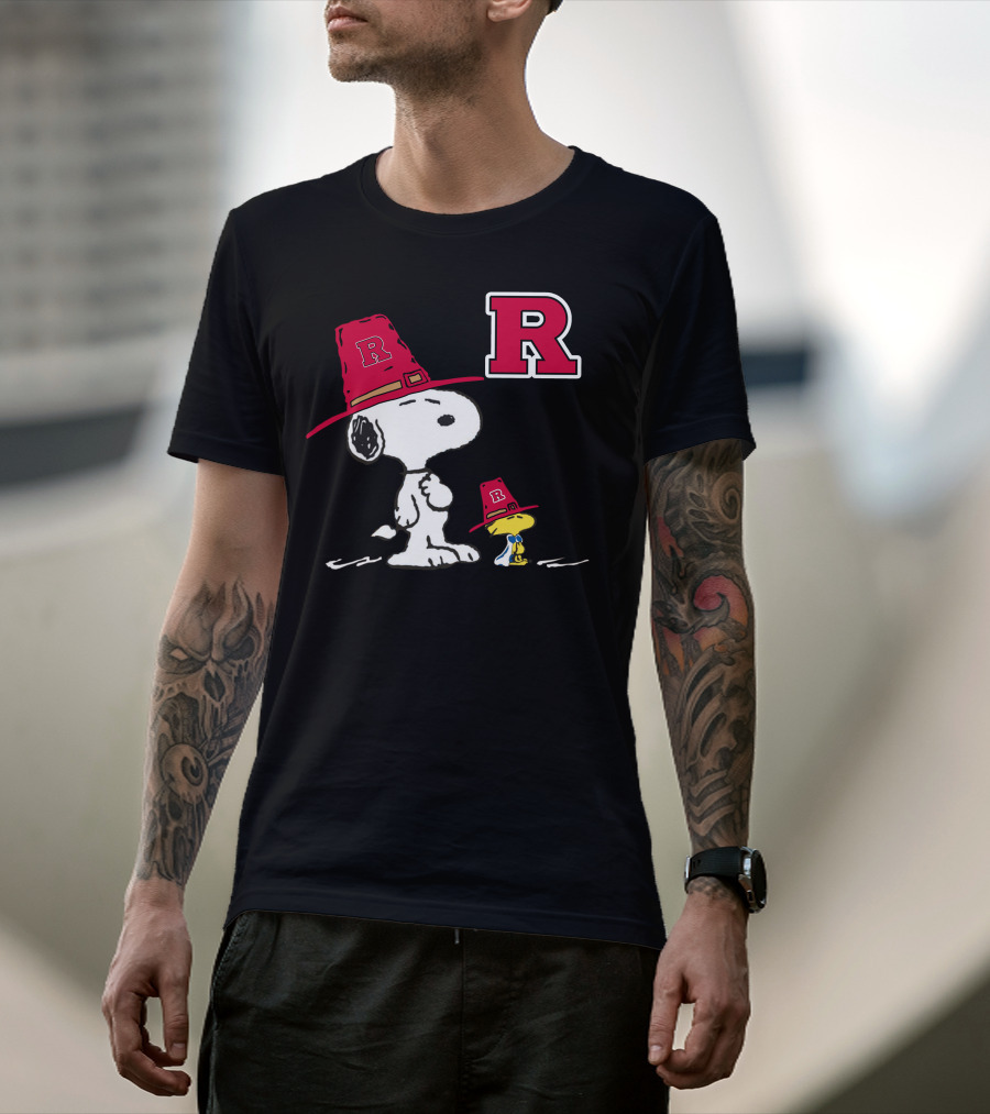 Rutgers Scarlet Knights Snoopy Woodstock Pilgrim Hat T-Shirt