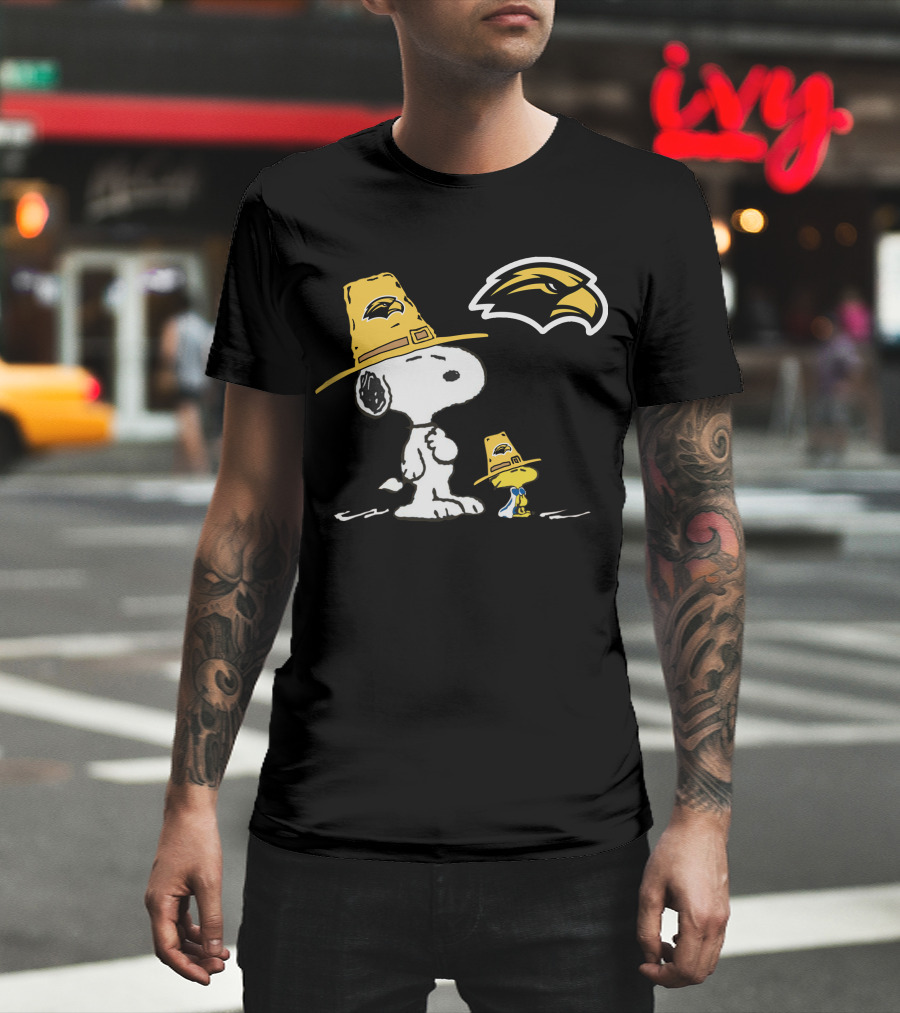 Southern Mississippi Golden Eagles Snoopy Woodstock Pilgrim Hats T-Shirt