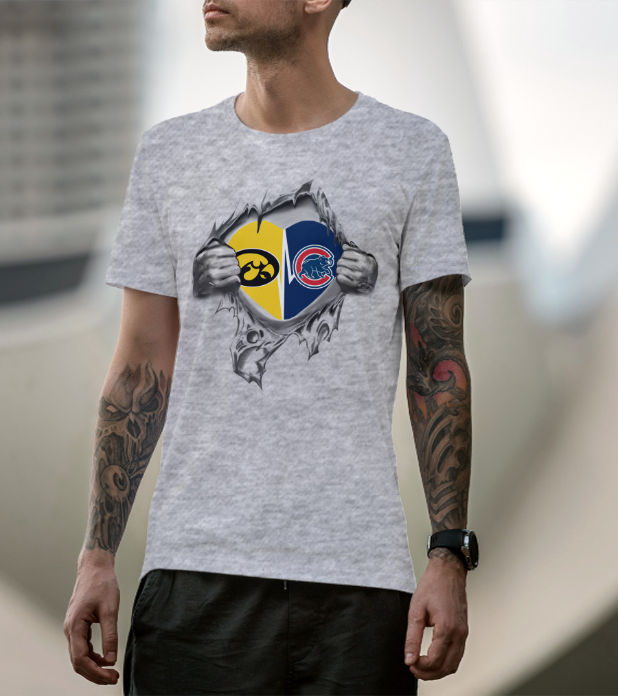 Iowa Hawkeyes Cubs Heart Logo Peeling T-Shirt