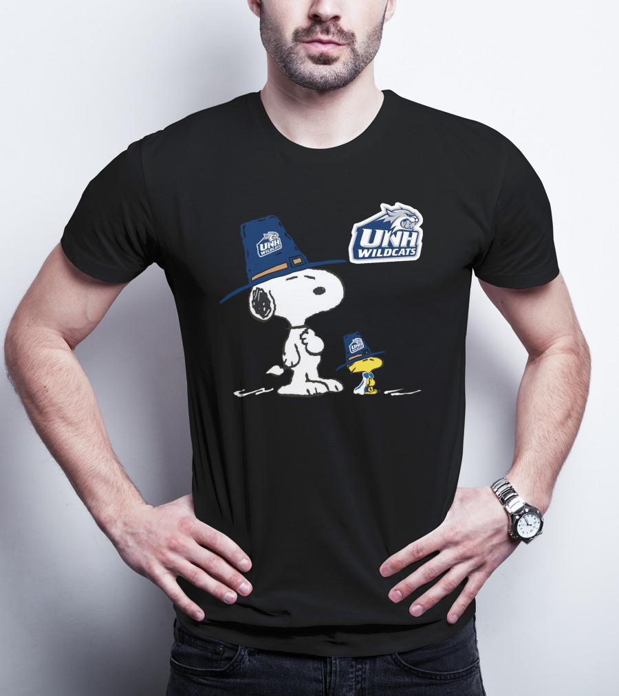 UNH Wildcats Snoopy And Woodstock Pilgrim Hat T-Shirt