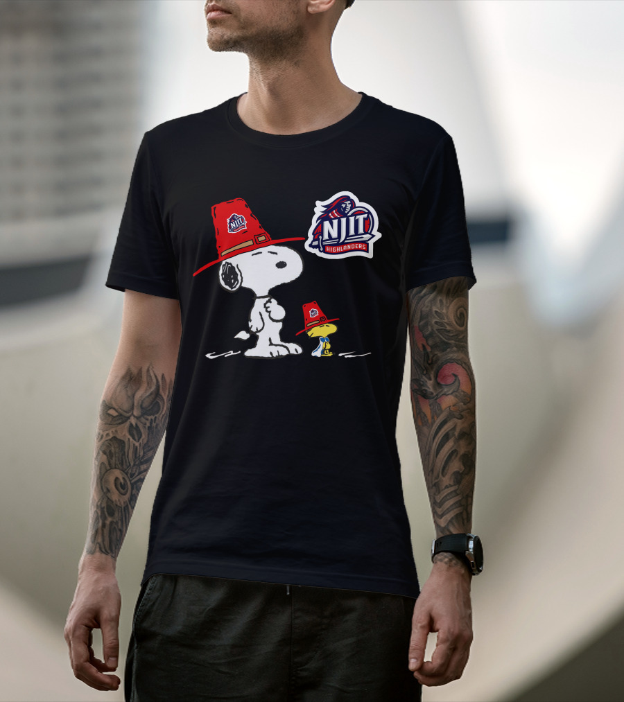 NJIT Highlanders Snoopy And Woodstock Wearing Red Hats T-Shirt