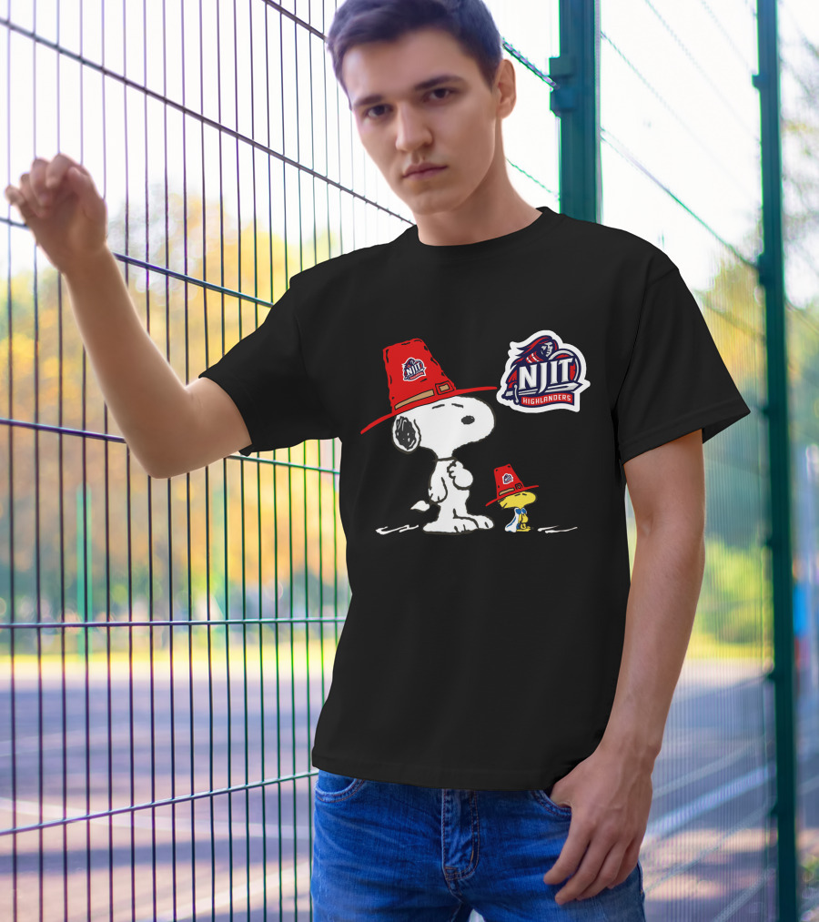 NJIT Highlanders Snoopy And Woodstock Wearing Red Hats T-Shirt