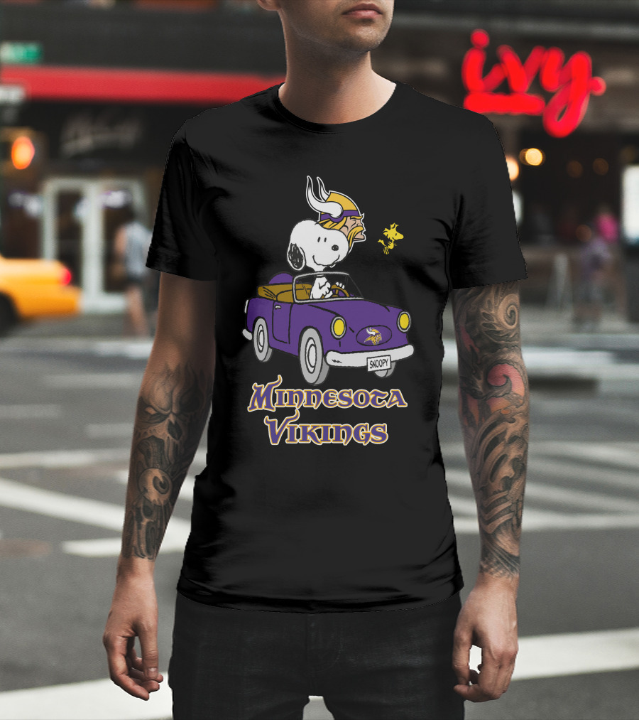 Minnesota Vikings Snoopy Car Ride T-Shirt