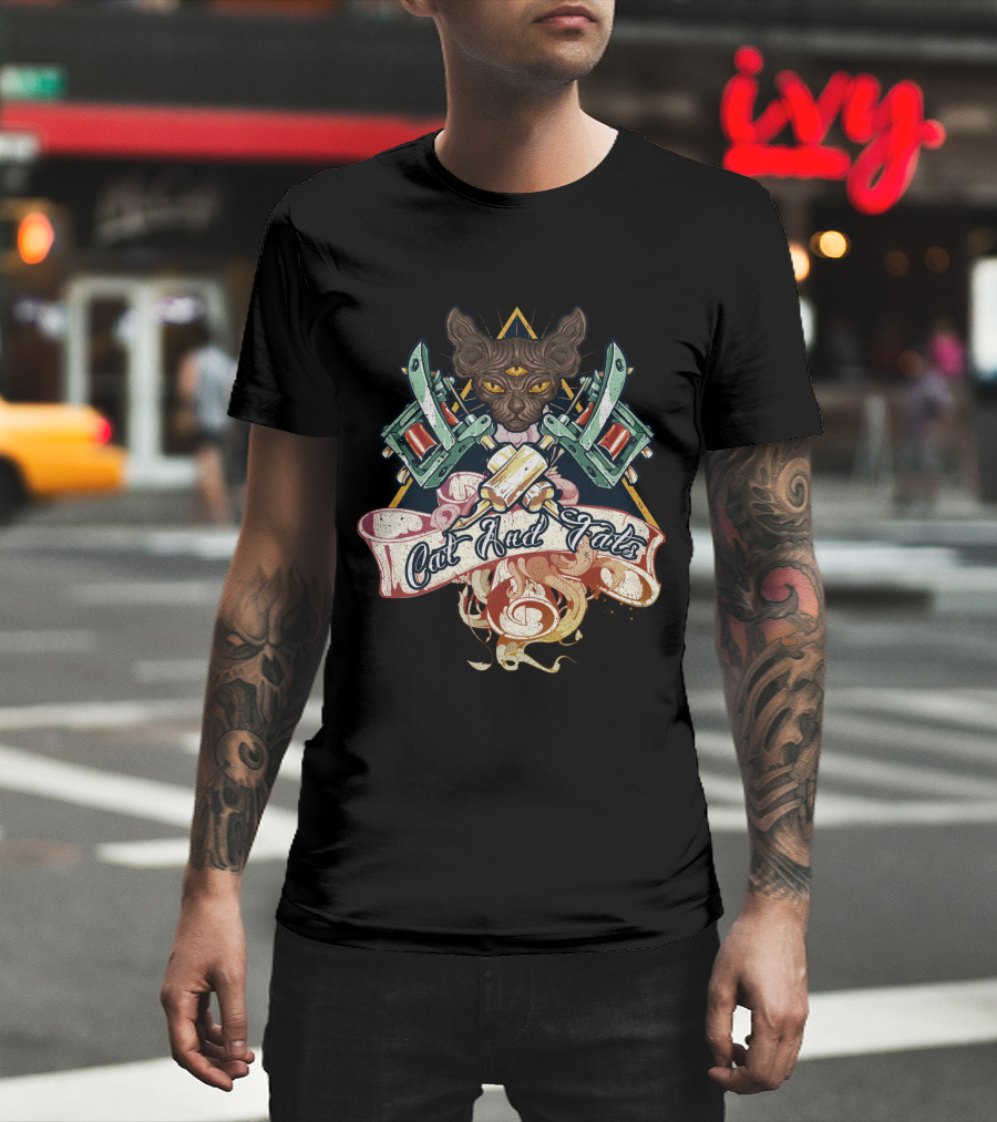 Cat And Tats Funny Cat Lovers With Tattoo Machine Art And Third Eye Sphynx T-Shirt