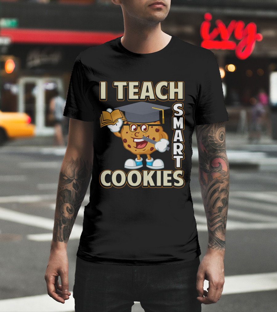 I Teach Smart Cookies Graduation Cap Book Teacher T-Shirt