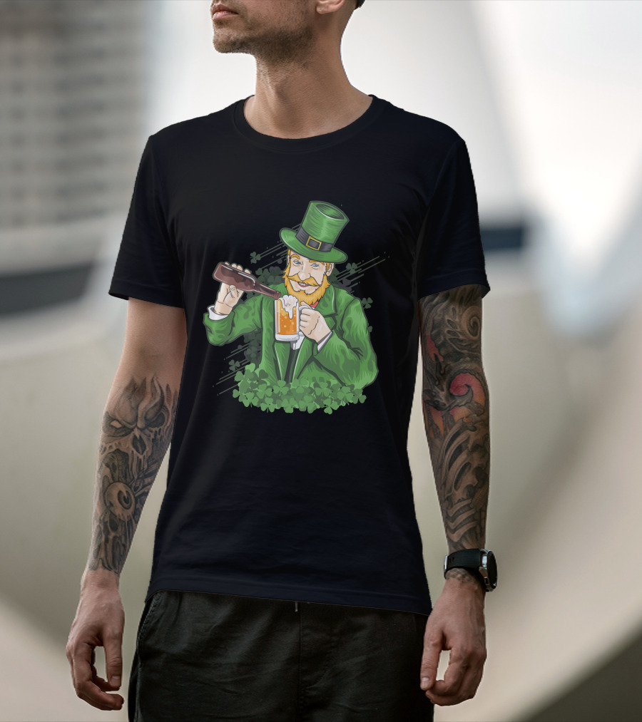 St Patrick's Day Leprechaun Pouring Shamrock Beer T-Shirt