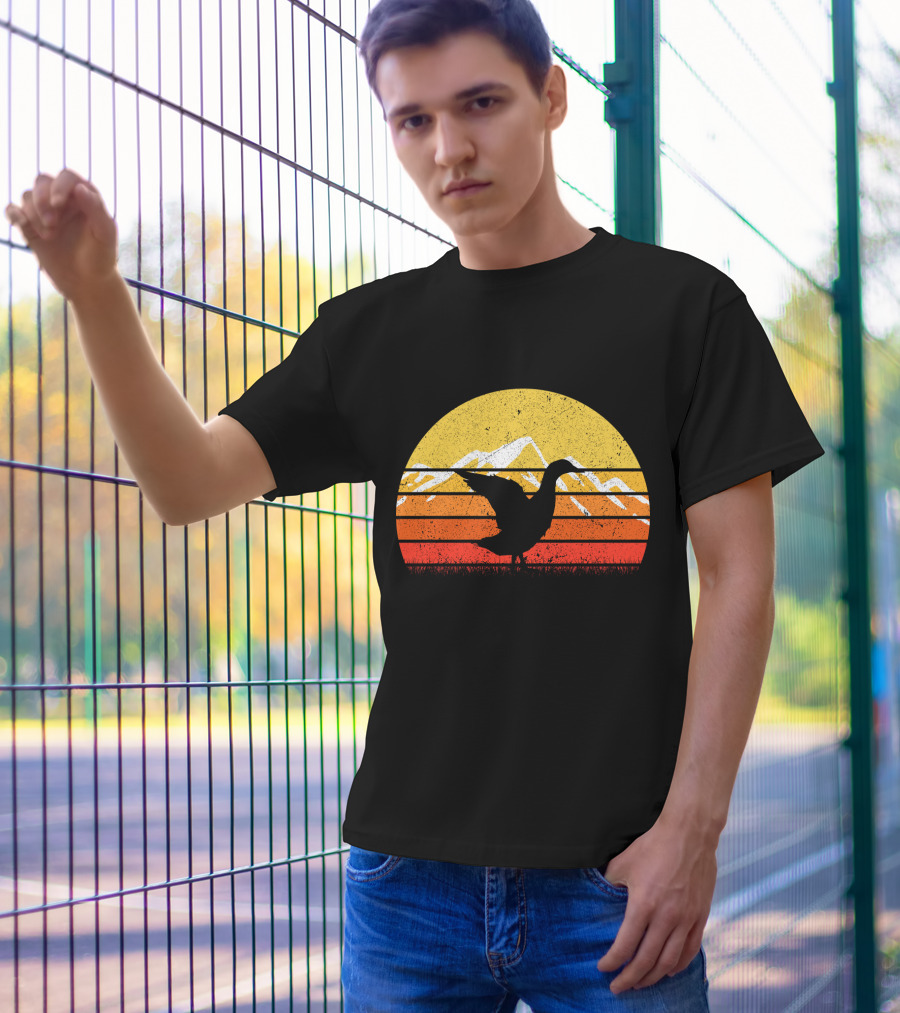Retro Vintage Duck Silhouette With Sunset And Mountain Stripes T-Shirt