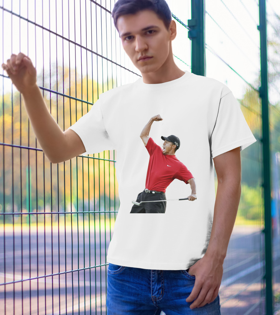 Tiger Woods Golf Victory Red Putter T-Shirt