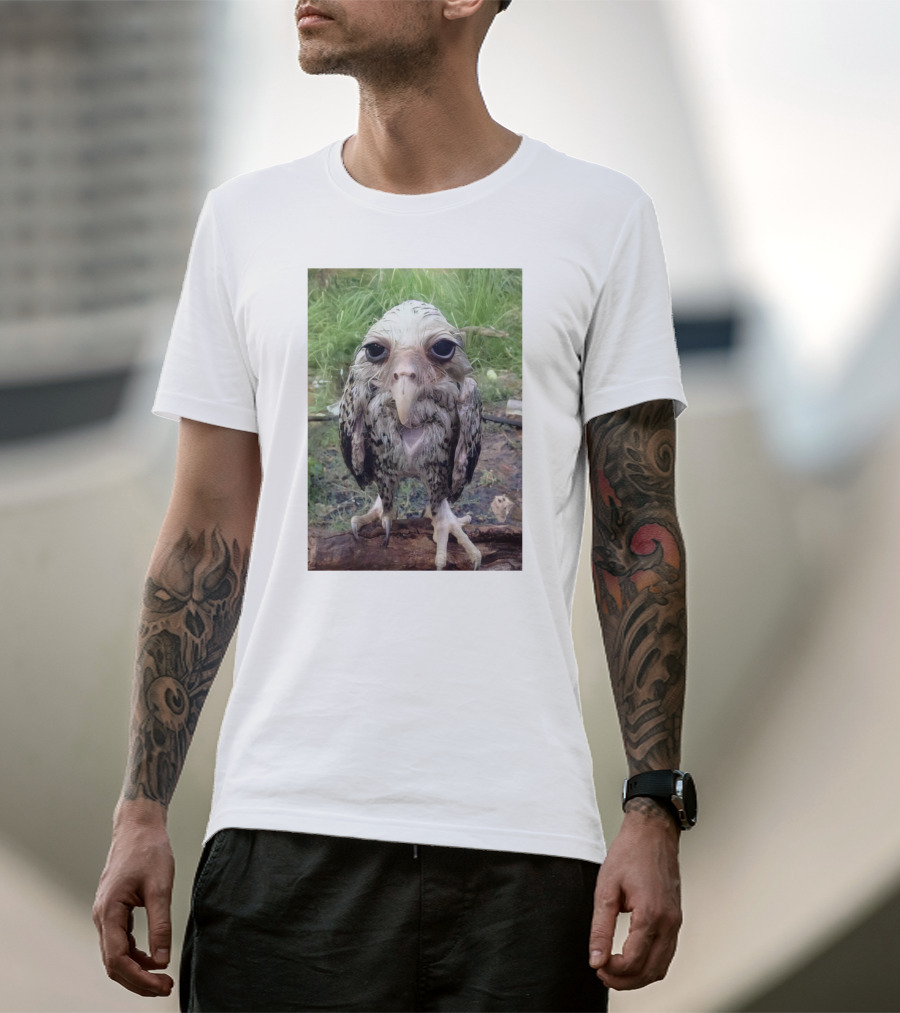 LAMONTS Unique Bird Creature With Big Eyes And Distinct Features T-Shirt